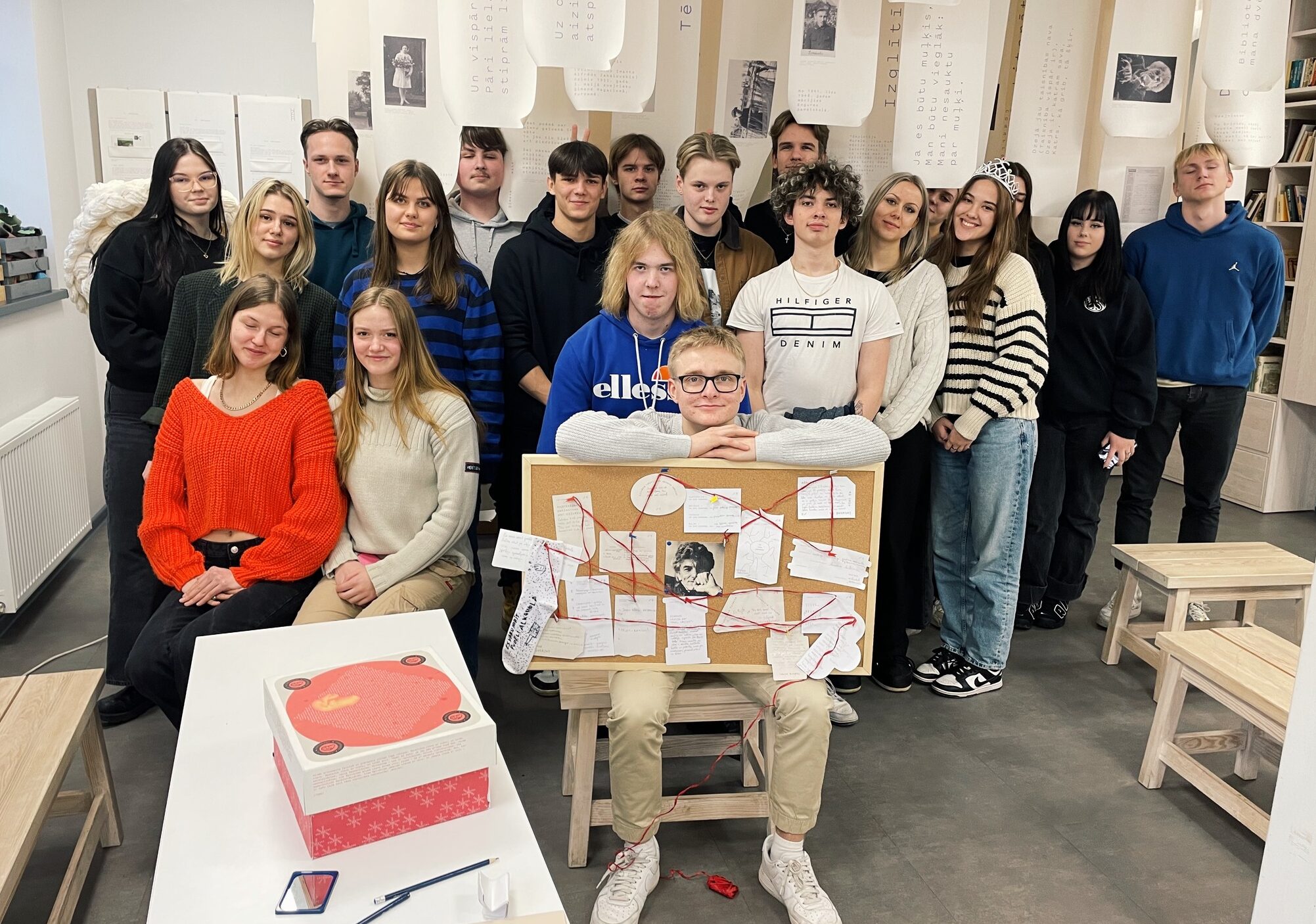 Izzinoša nodarbība "Imanta Ziedoņa detektīvs: Ziedoņa dzīves un vērtību ...