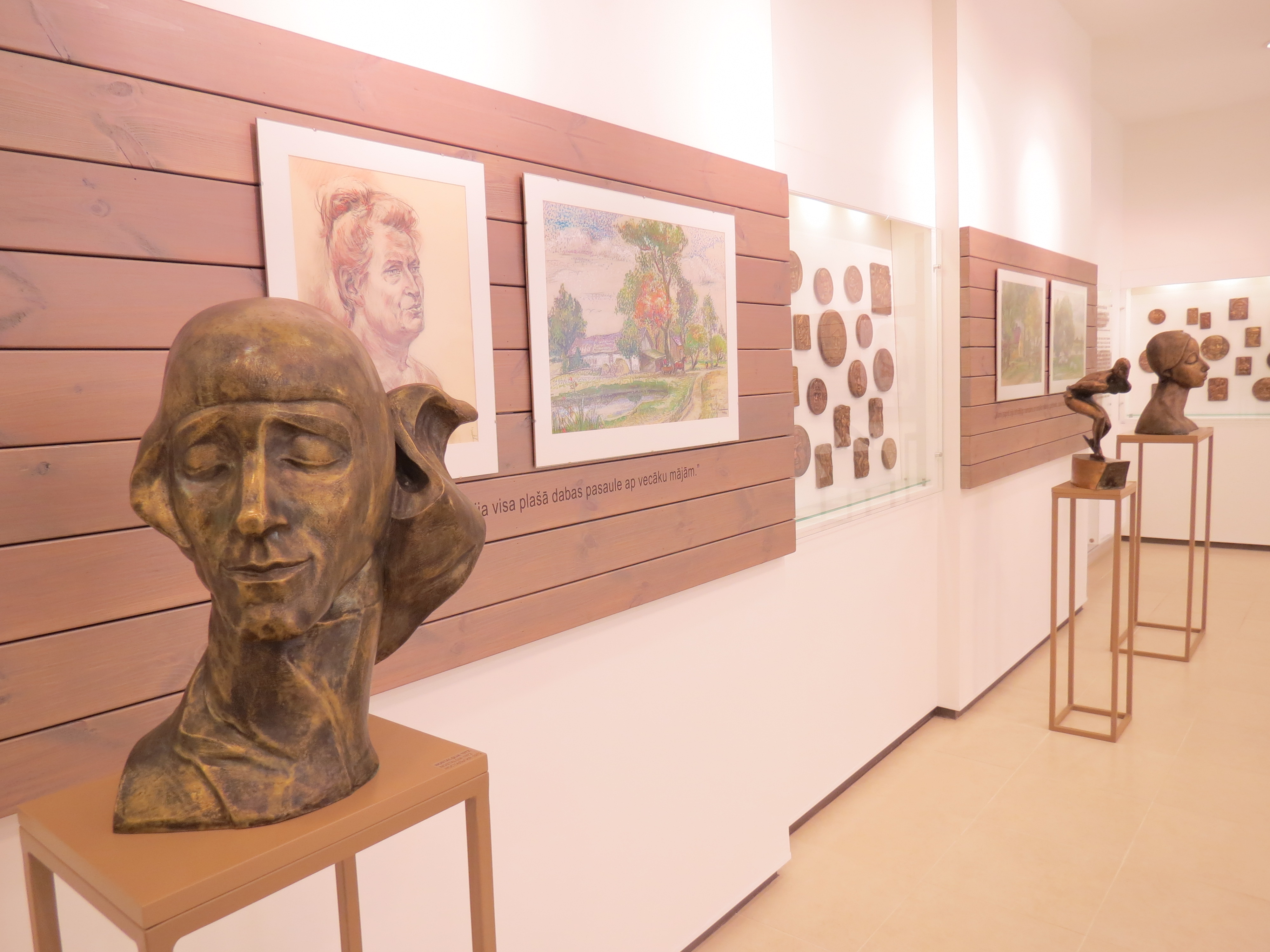 Pastāvīgās ekspozīcijas "Latgales parīziete Valentīna Zeile" iepazīšana - Latvijas skolas soma